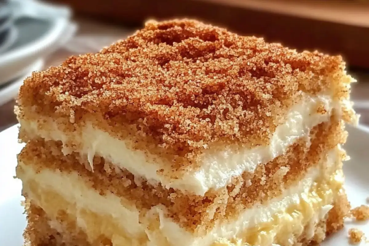 Cinnamon cream cheese crumble cake: A delightful treat!